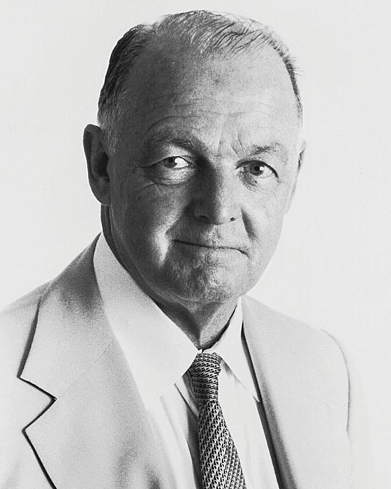 Founder of FICO, William Fair ’39 brought data analysis to credit ...